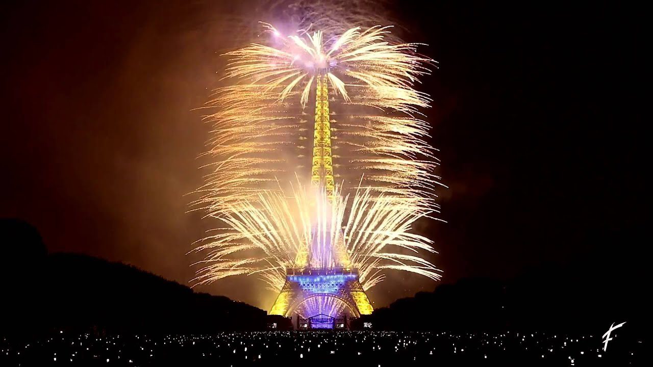 La Fête Nationale en París: Desfiles y Fuegos Artificiales en Francia ...